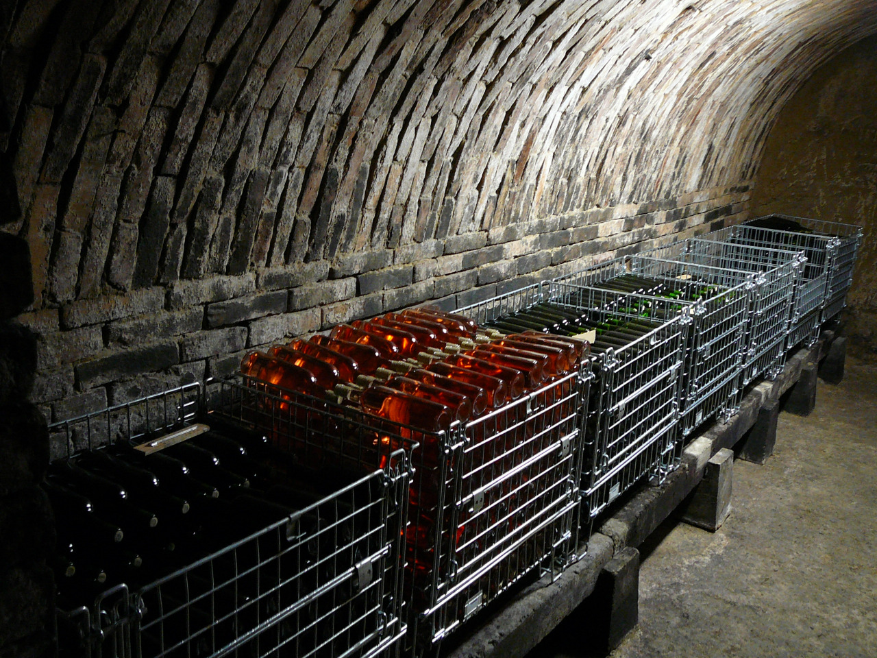 O nás :: Rodinné vinařství Jaroslav Pavka